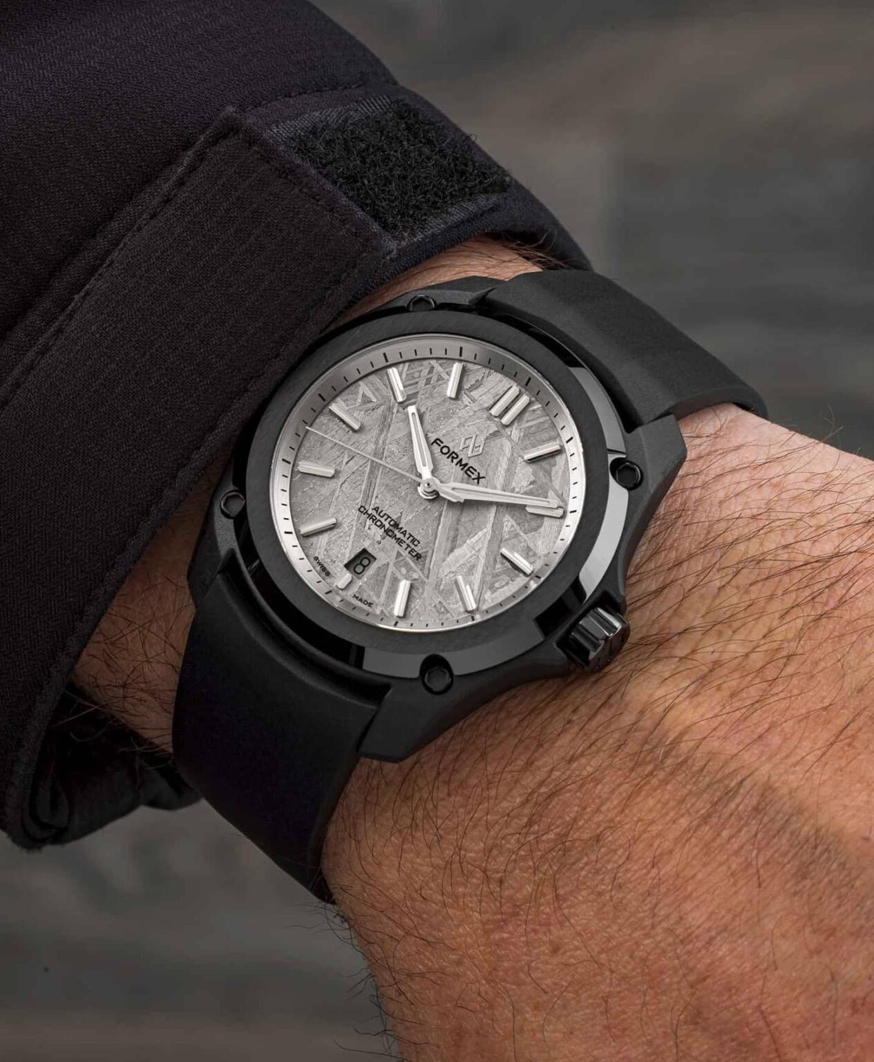 Formex Essence Leggera FortyOne Automatic Chronometer SPACE ROCK ...